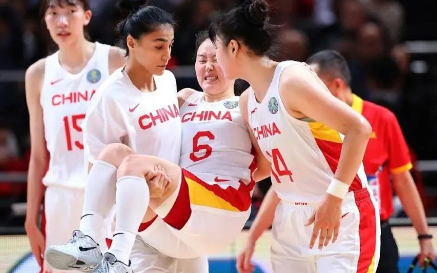 2022年女篮世界杯决赛精彩回顾,铿锵玫瑰虽败犹荣,李梦缺赛武桐桐拼...