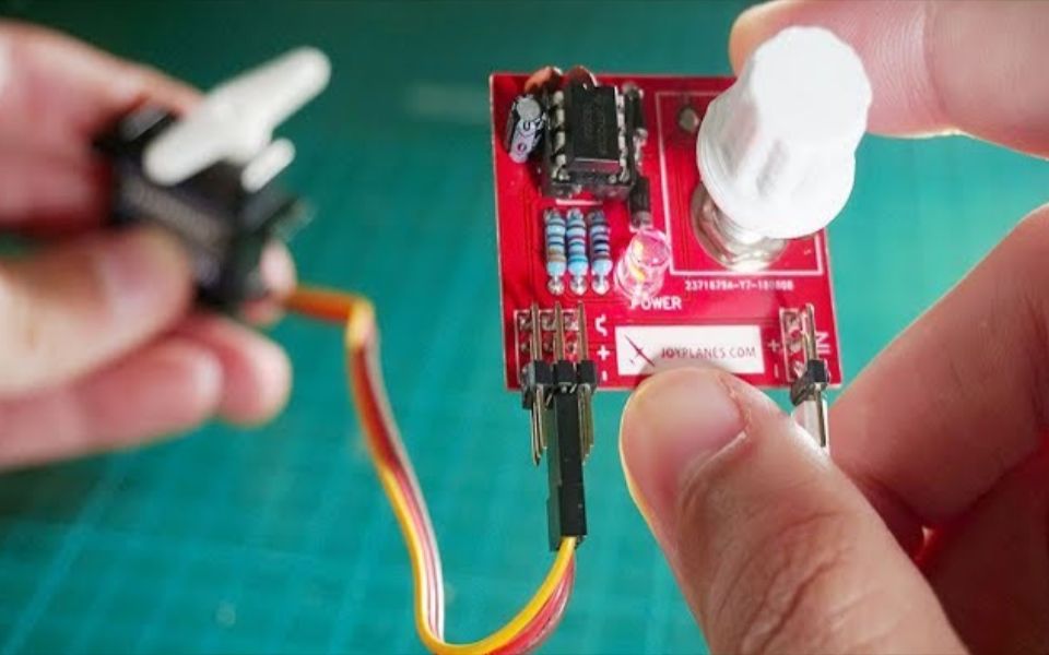 用555定时器,制作测试仪过程!【迷你模型RC】