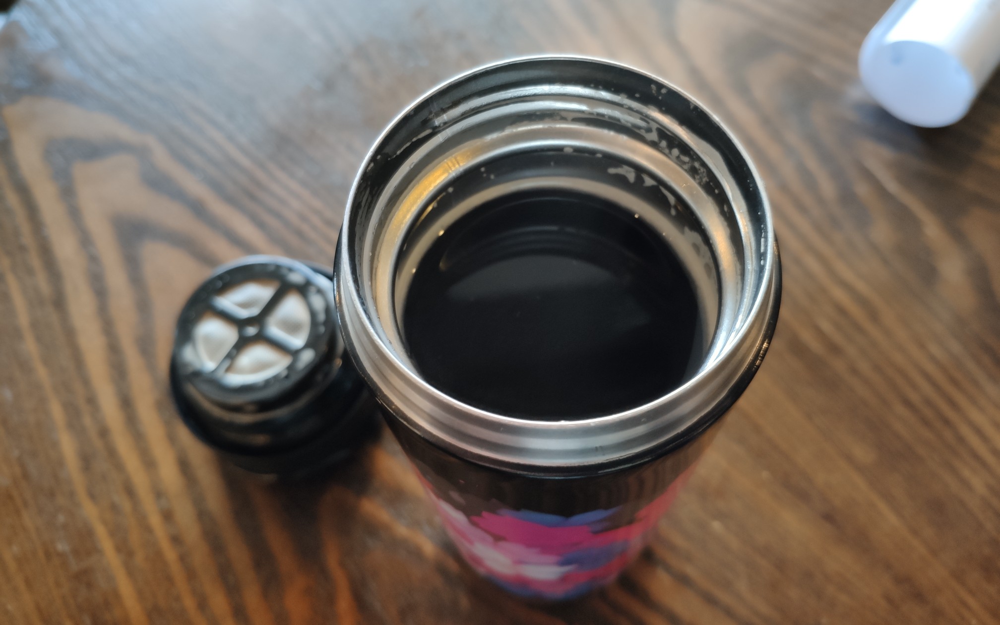 星巴克美式咖啡的制作过程,我点的是大杯,第一口真的是好苦苦苦苦!喝...