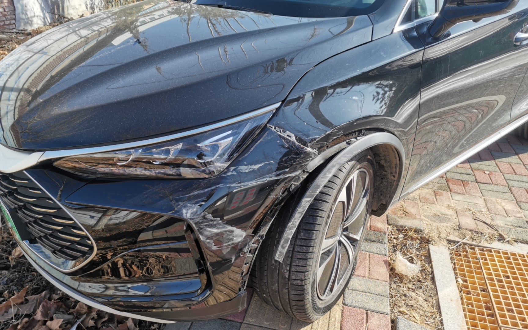 比亚迪唐dmp前25%正面碰撞测试