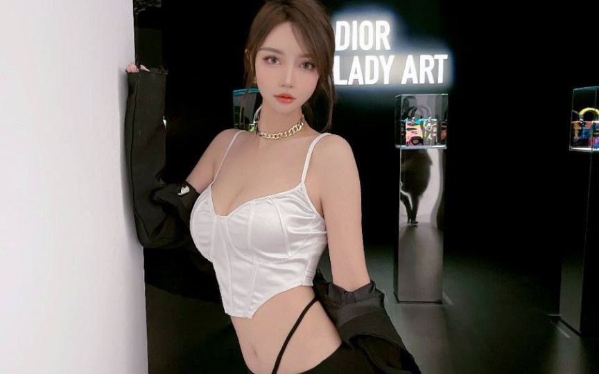 当你的女友是个反差