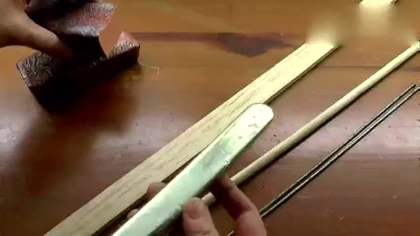 古人没有电钻是如何钻孔的,看看这工具,解开我多年的疑惑!