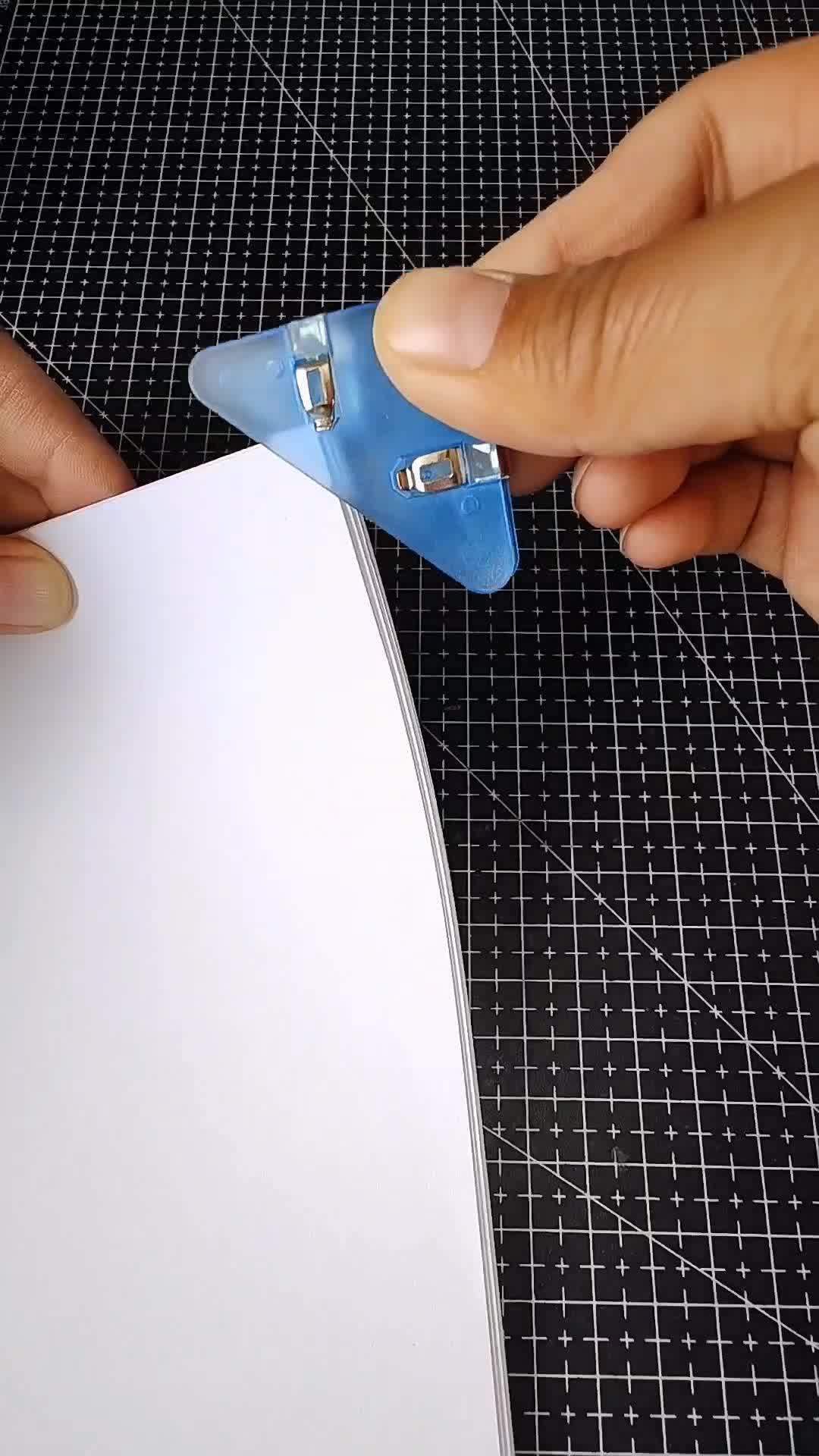 不伤纸张,装订美观,给孩子夹作业本 夹书 给零食袋封口都很方便边角夹