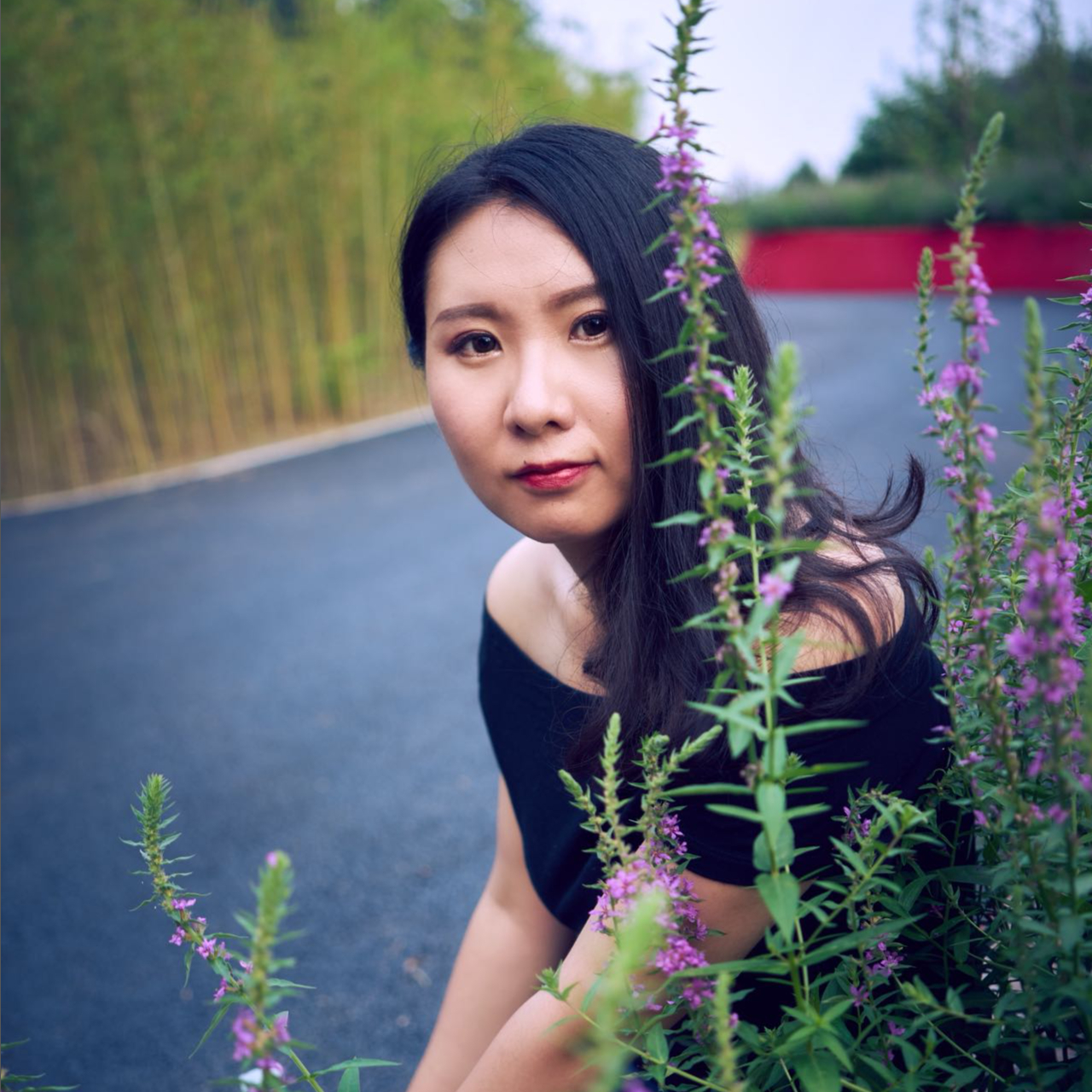 爱剥水果皮的小阿姨 