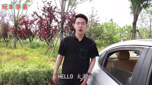 首款两轮电动汽车问世,续航400公里,可以横着开,专为堵车设计