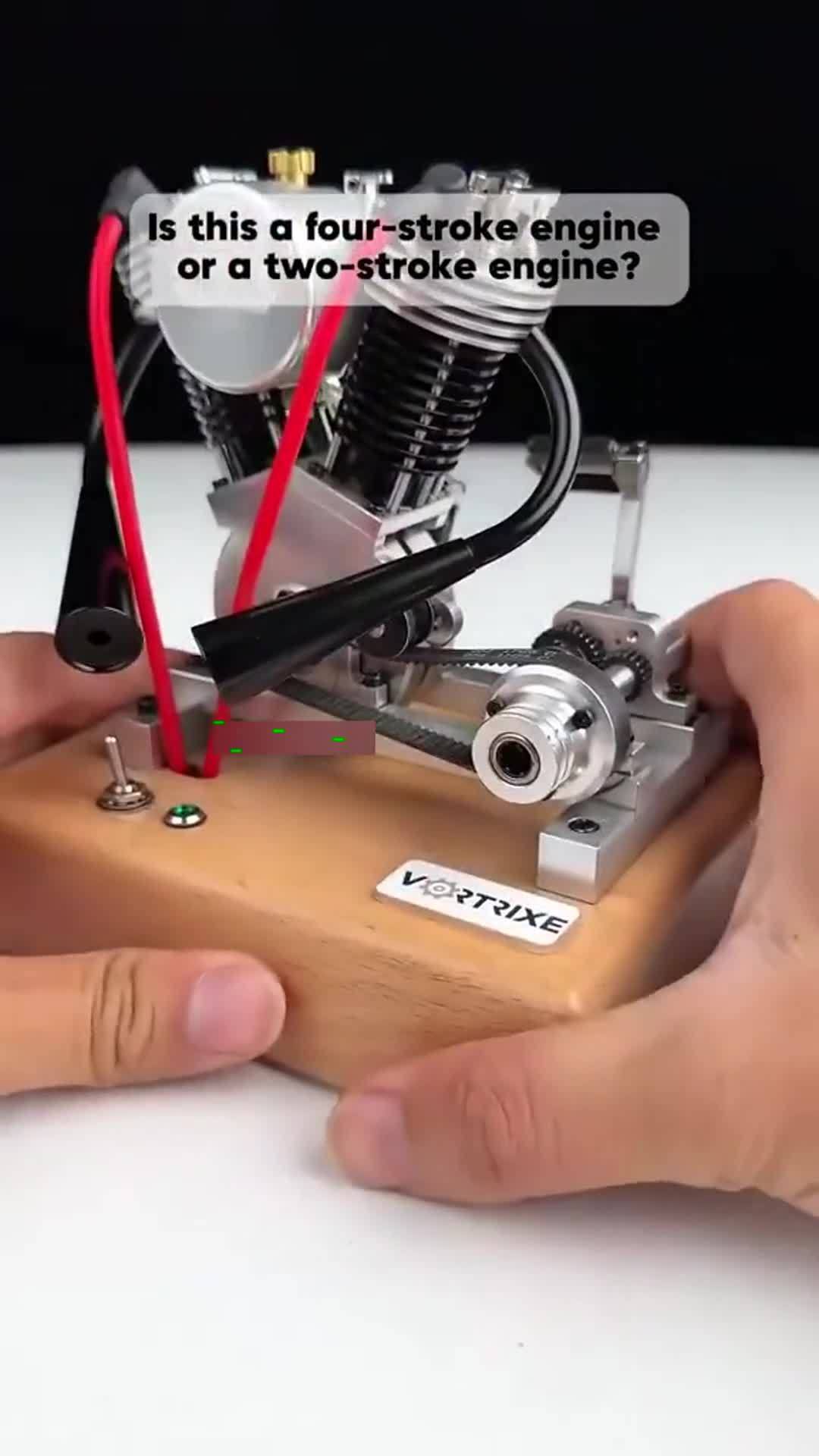 这是四冲程发动机还是二冲程发动机