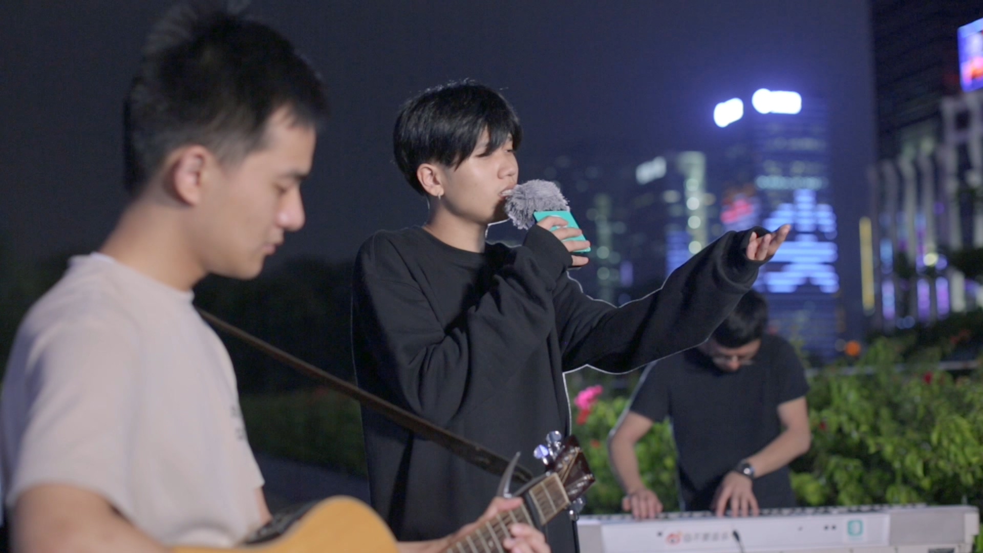 【不要音乐】《只是太爱你》一不小心就被寂寞吞噬了爱着你的快乐