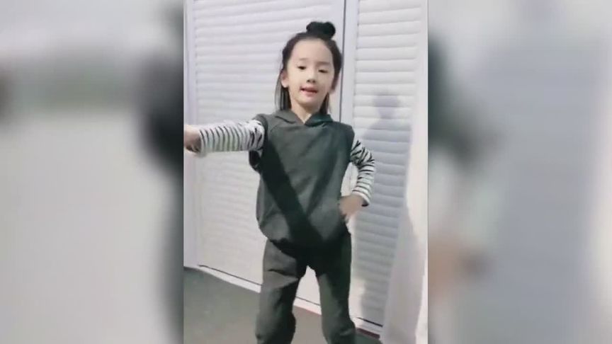 小学生版C哩C哩!这画风变的让我有点猝不及防!