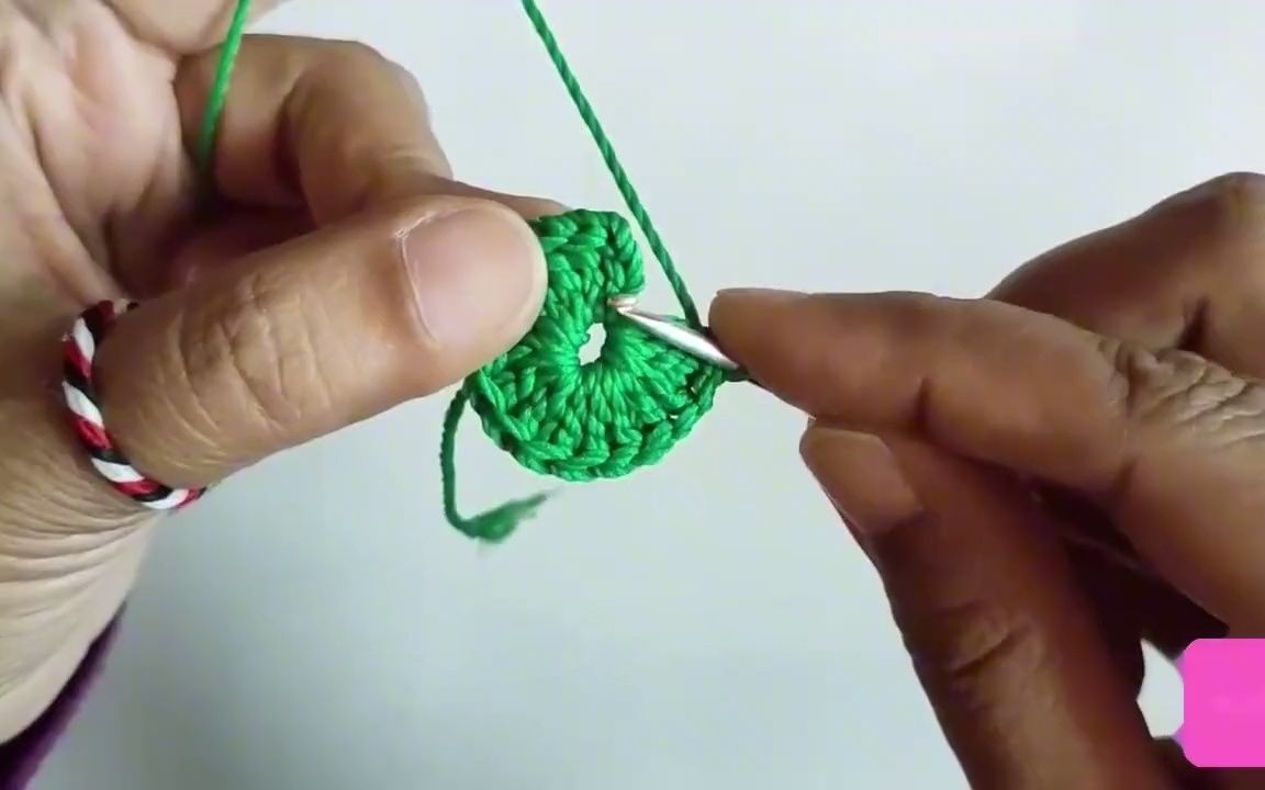 特别简单和容易编织的钩针围巾,柔软温暖,漂亮舒适,纯色或花色