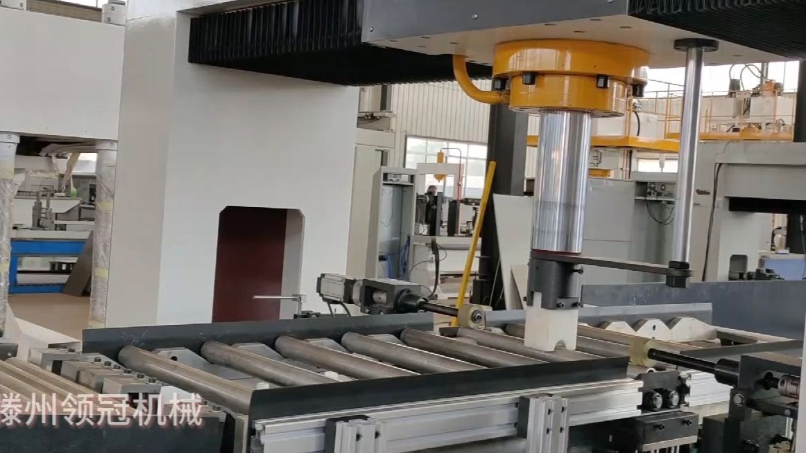 铝管自动校直机铜管钢管点压矫直机空心轴校直机