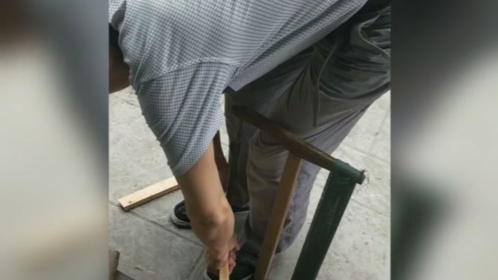 今天分享一下传统木工技法中一些锯法和腿法的实际操作的配合运用