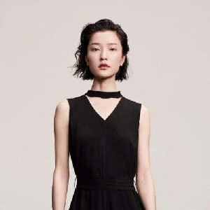 韩涵子秋 