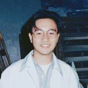 久菜荷子配红酒 