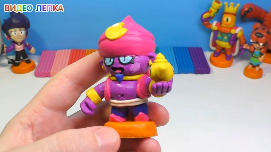 手办：用橡皮泥捏制一个游戏人物，看着有点像印度阿三，你认识吗