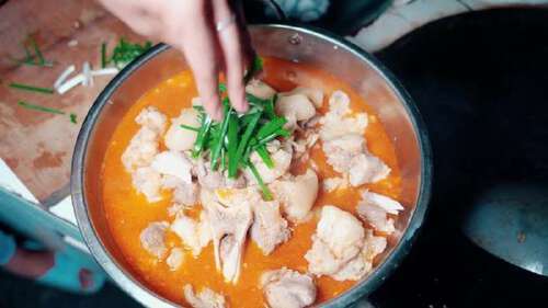 酸汤猪脚在家做!酸辣开胃软糯脱骨,再也不用下馆子