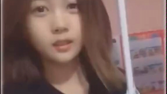 你要不是我亲姐,信不信我打屎你!