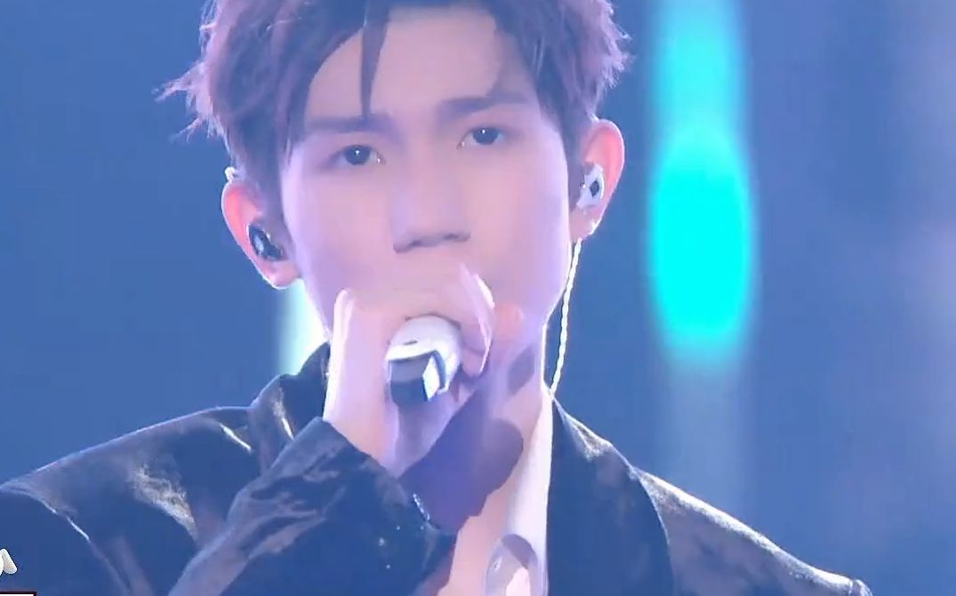 当王源遇上时代少年团:同公司先后出道,师兄师弟舞台表演差距大
