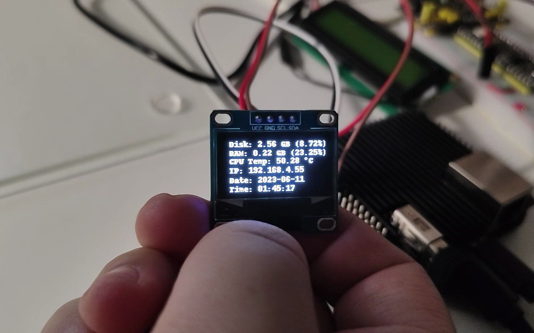 用python在香橙派 orangepi zero2连接的oled ssd1306上显示 cpu温度 ...