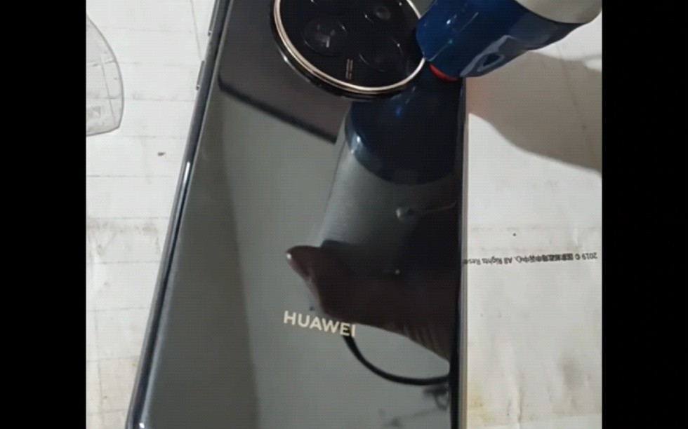 华为mate50拆原装后盖过程 mate50解锁前准备工作