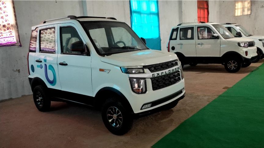 操作简单家庭四轮电动车,高低速爬坡档,暖风机。男女老少都会开