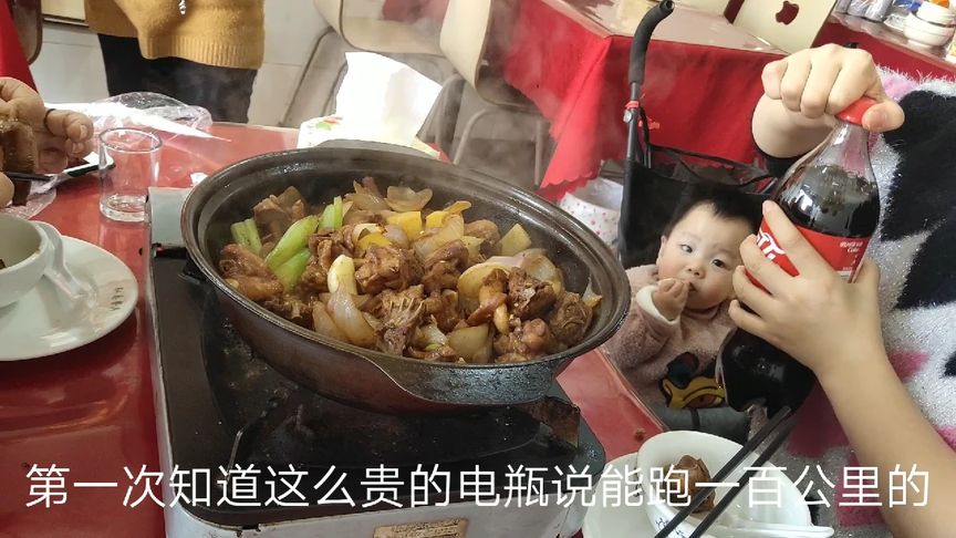 打工妹换电瓶花2800块钱,为啥电瓶会比电瓶车贵,是被坑了吗?