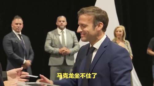 遇到未学习问题,AI建议用户更换其他提问内容