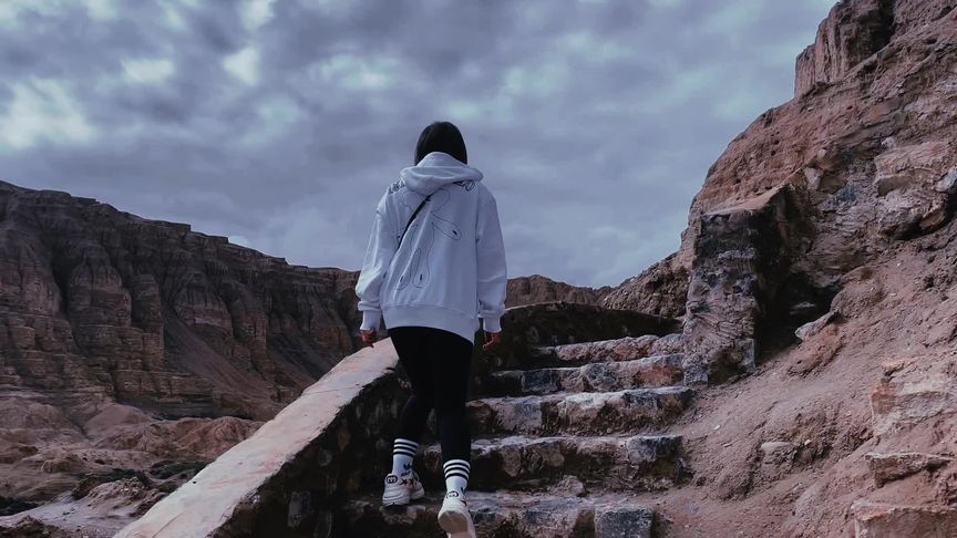 带着无尽的猜想来到这里,曾经拥有10万人口的古格王朝