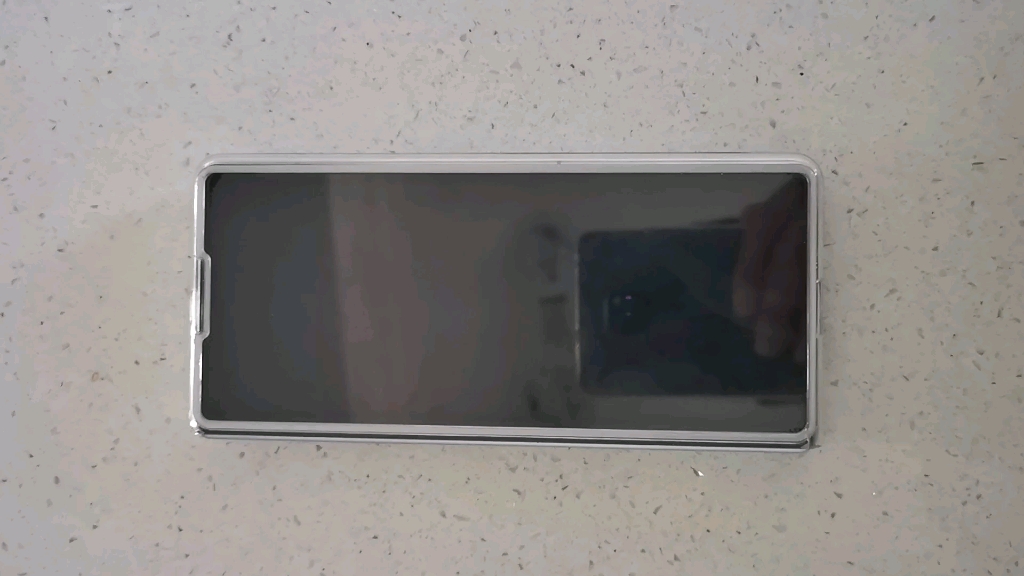 华为mate X2折叠屏手机,不到一年半,无进水,无跌落,正常使用中内屏损坏