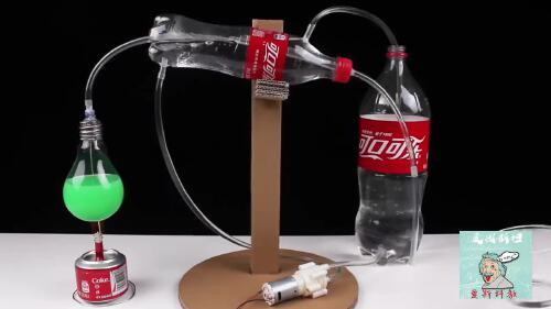 如何用可乐瓶制作简易蒸馏器