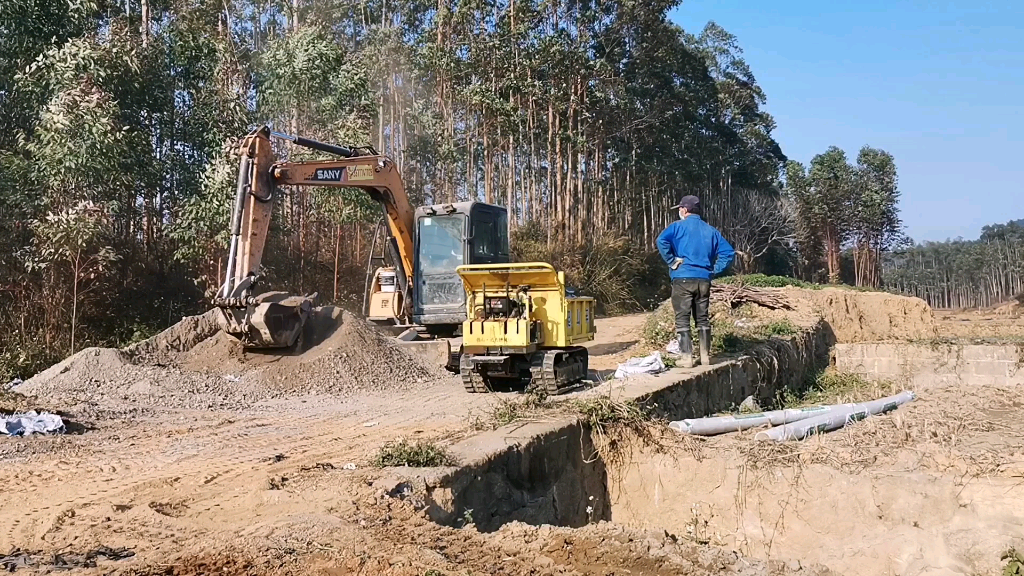 一车装0.8方混凝土,一方按300计算,