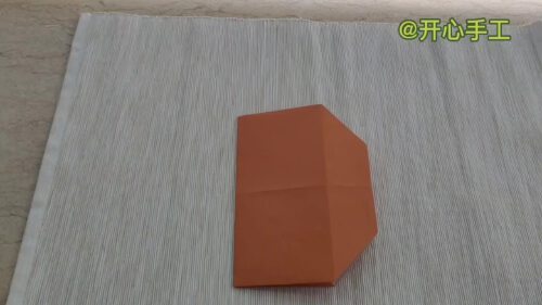 用正方形纸折26个英文字母中的D,跟着视频的步骤学一学就会