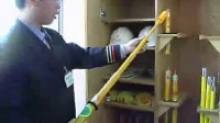 10使用高压验电器验电_标清