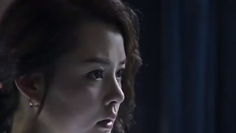 破冰行动:警察击毙毒贩,美女看到新闻后,慌得赶紧吃救心丸!