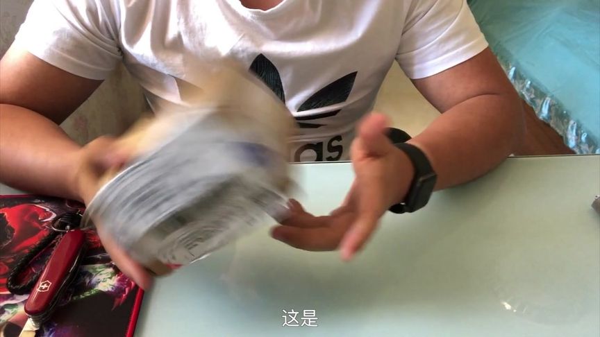 车胎上的气门芯盖子总被拧?挑战四百个气门芯盖子能用多久