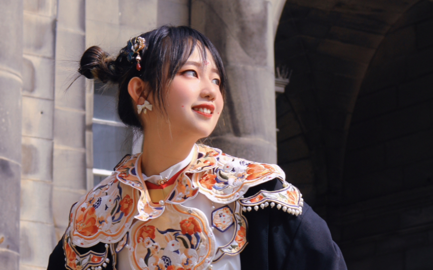 《爱丁堡大学毕业典礼穿汉服是什么体验》