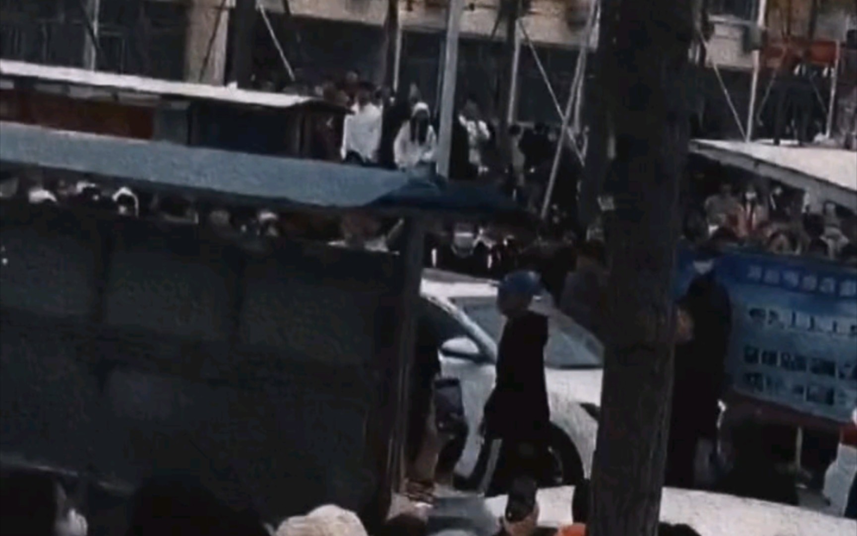 17年凯迪拉克追高铁 21年川崎H2追高铁 22年三天三夜地骑共享单车 ...