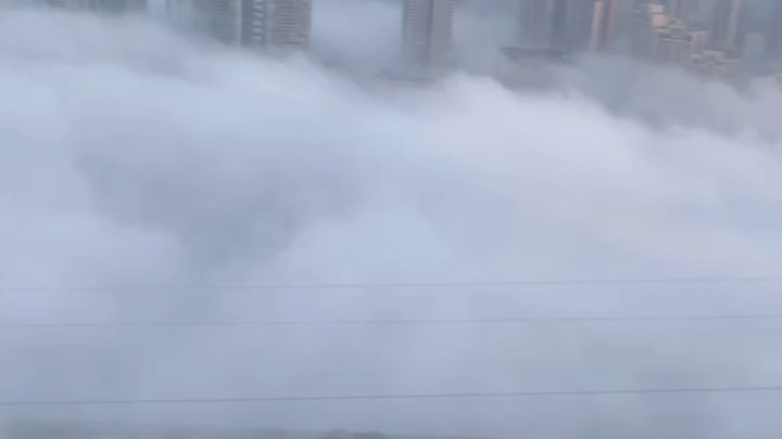 实拍清晨雾茫下的重庆 3.28