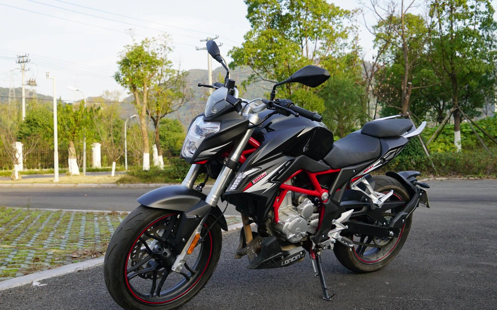 无痕测车31期:隆鑫无极300R测评,一般