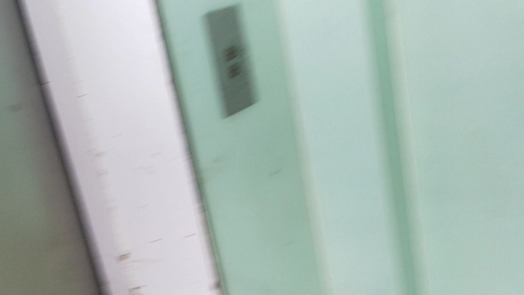 一台门坏了的迅达D系电梯