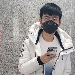 风吹绿草心 