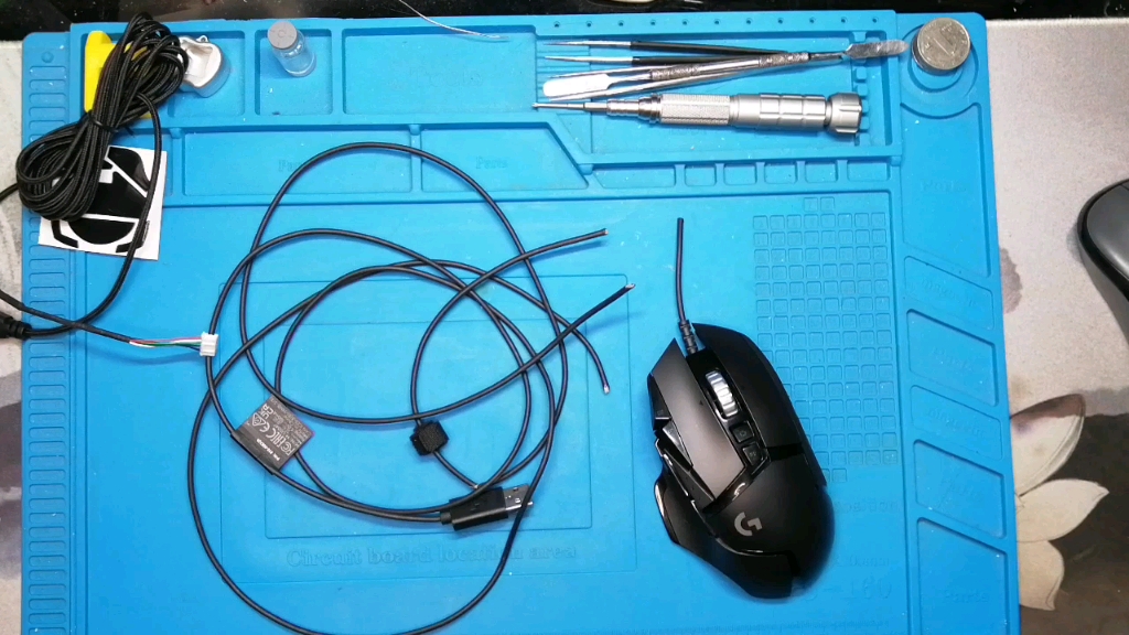 同城罗技G502拆解更换线材,感谢兄弟信任直接把鼠标送过来。