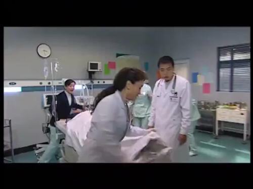 主人抢救无效死亡,狗突然闯进抢救室,下秒奇迹发生了