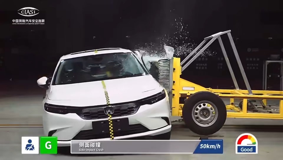 本田型格中保研碰撞测试视频,A柱纹丝不动