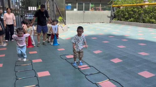 十堰幼儿园快乐体能课,萌娃活力满满!