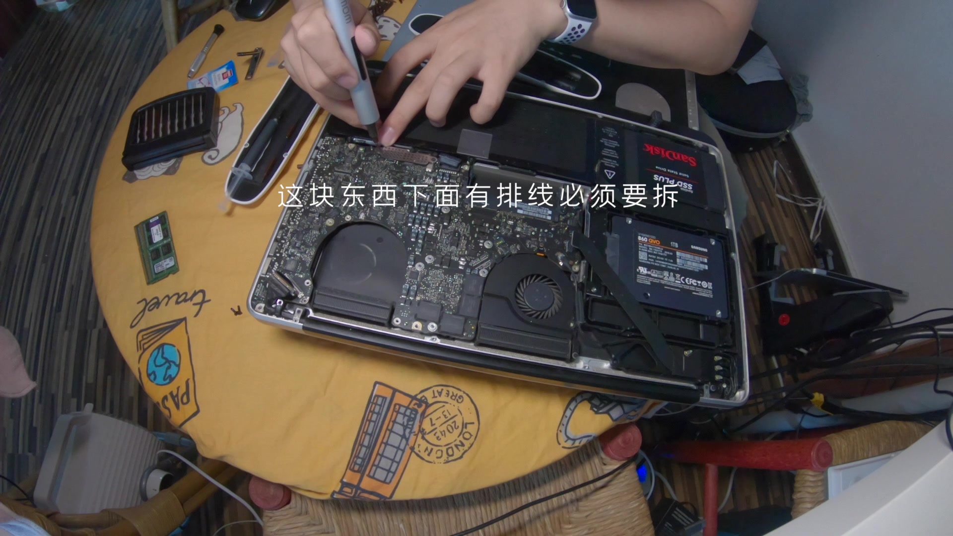 Mac book pro 2012款换硅脂过程,能否解决散热问题请看测试结果视频...