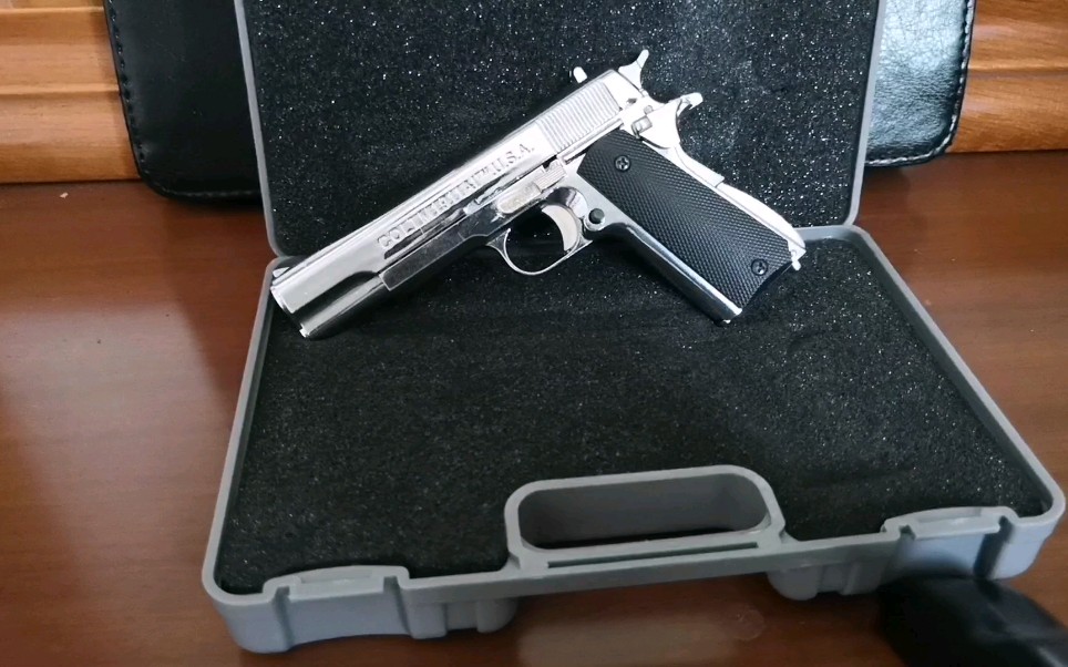 M1911模型,做工真的感人(来自4年前的产物)