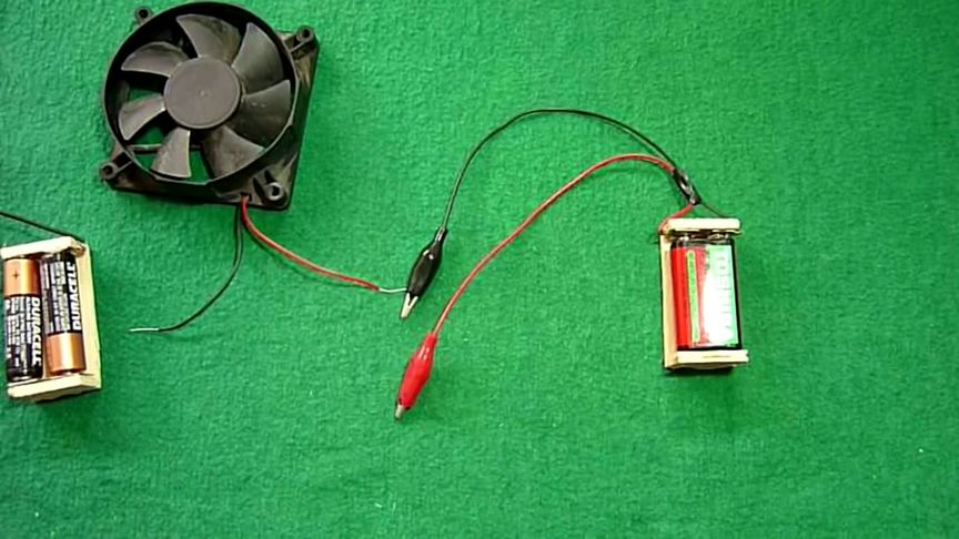 如何制作微型电池盒