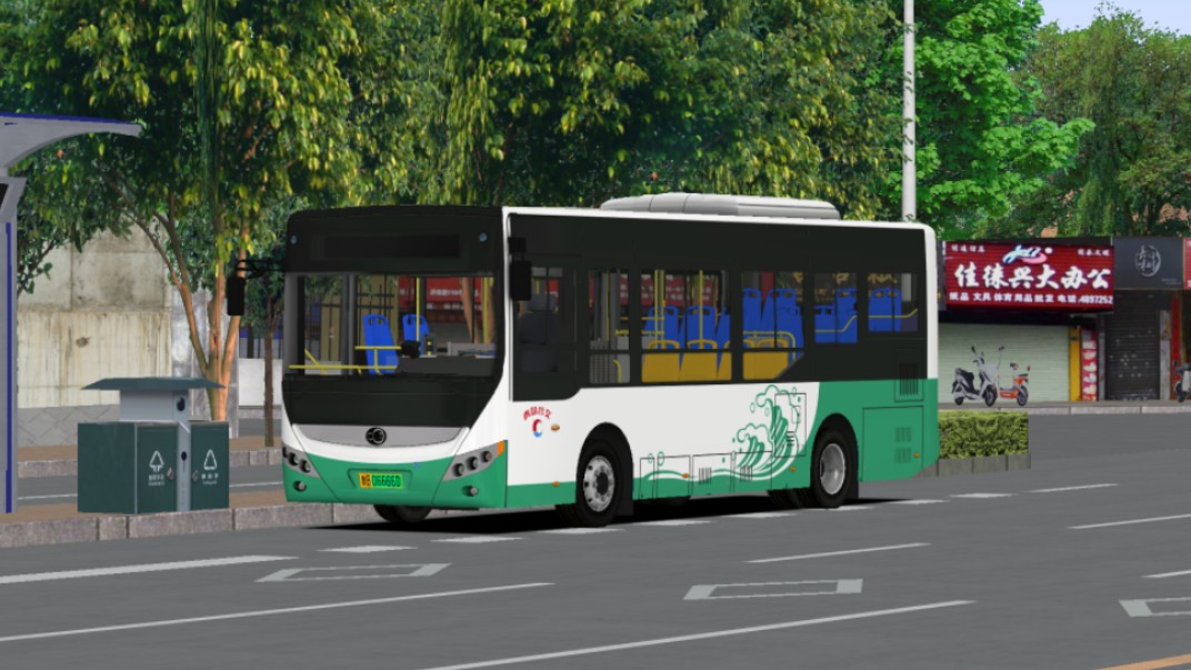 ...驾驶宇通客车 E8plus 青岛公交集团版 ZK6845BEVG10运行于南宁市...