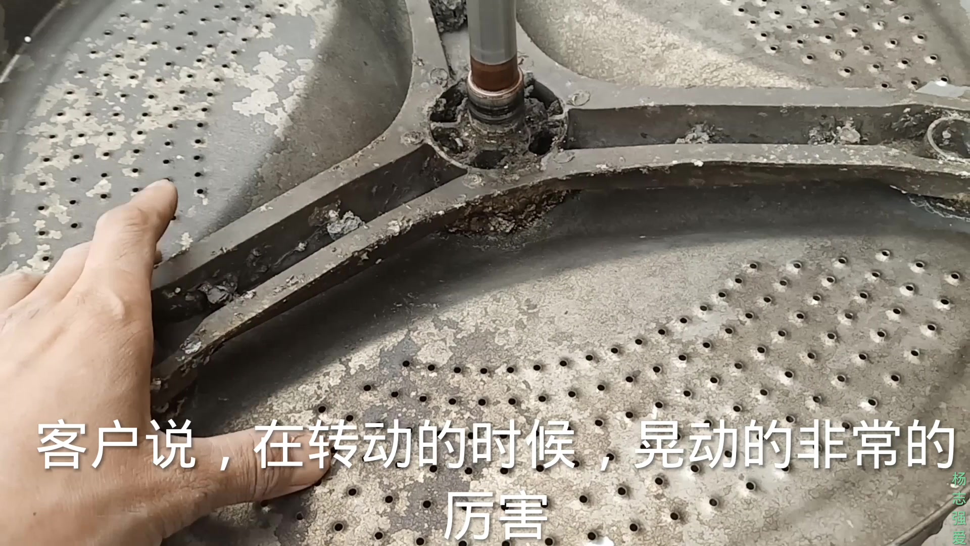 滚筒洗衣机坏,转动的时候好响,维修好,好的解决方法分享