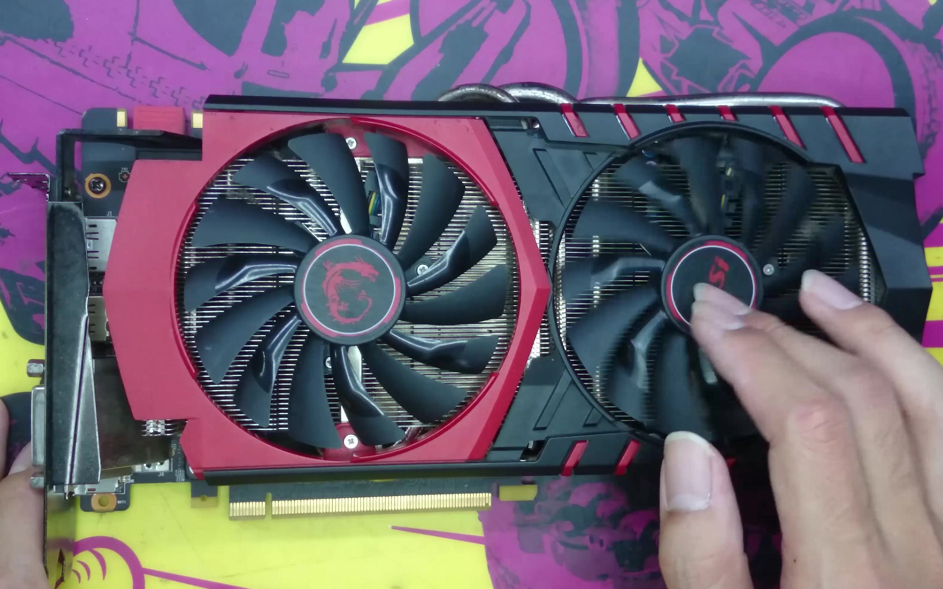 插上显卡开机都开不了了?看看这神奇MSI GTX980Ti红龙是哪里出了...